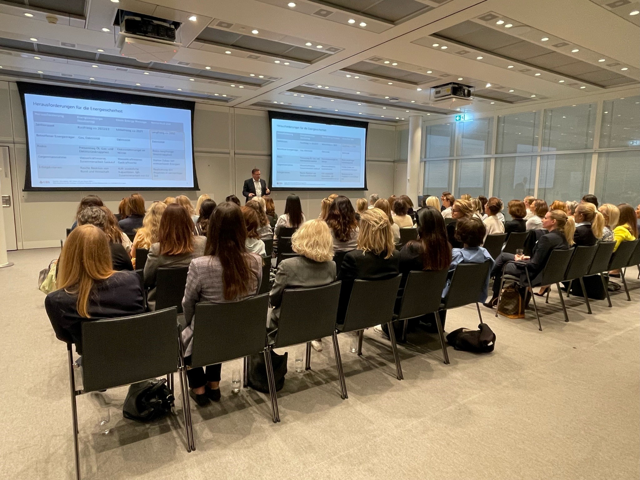 UBS Lädt ein zum Lunch Talk: "Die Welt im Wandel" - Women's Circle